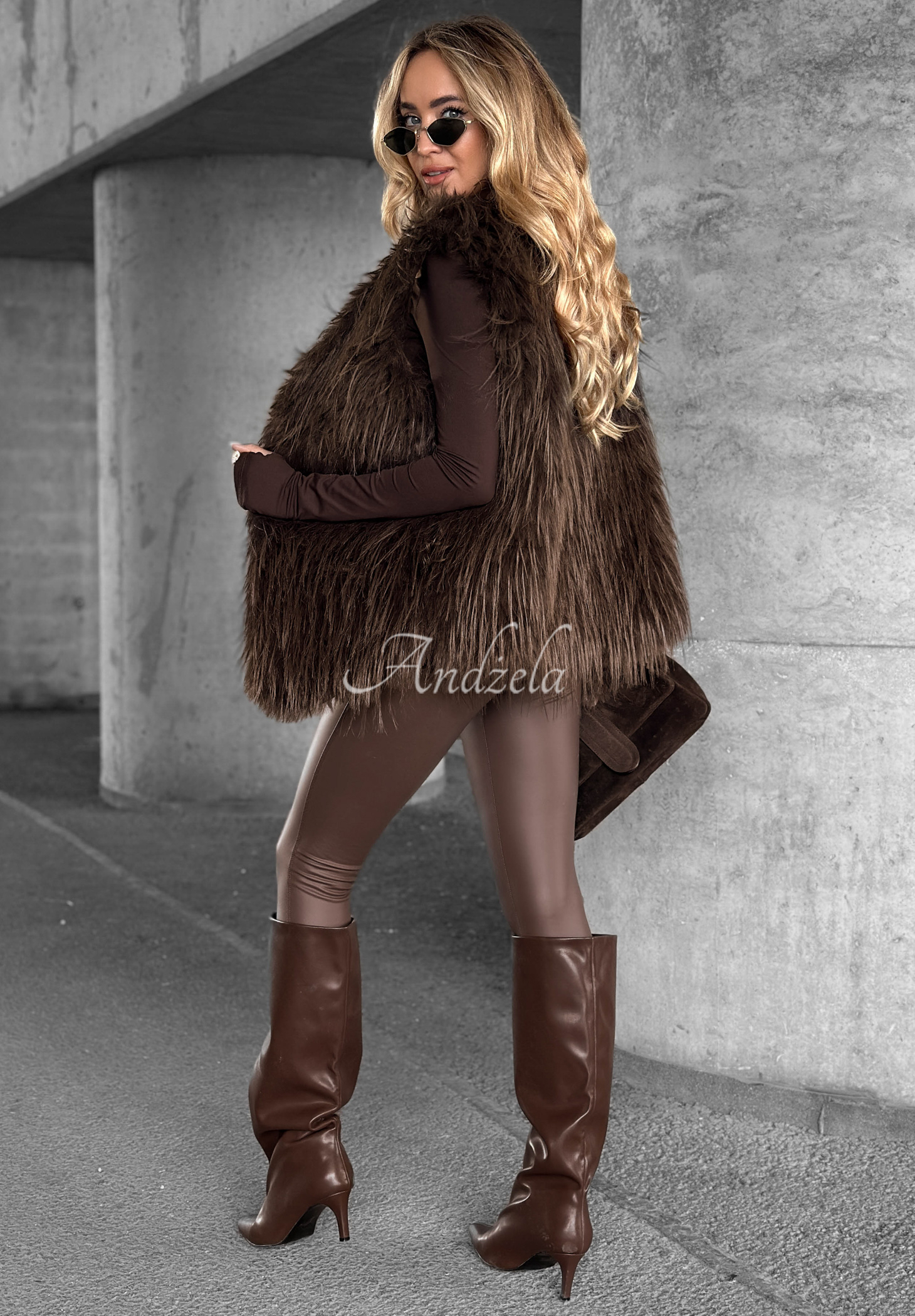 Short fur vest Second Try chocolate - Andżela Online Store