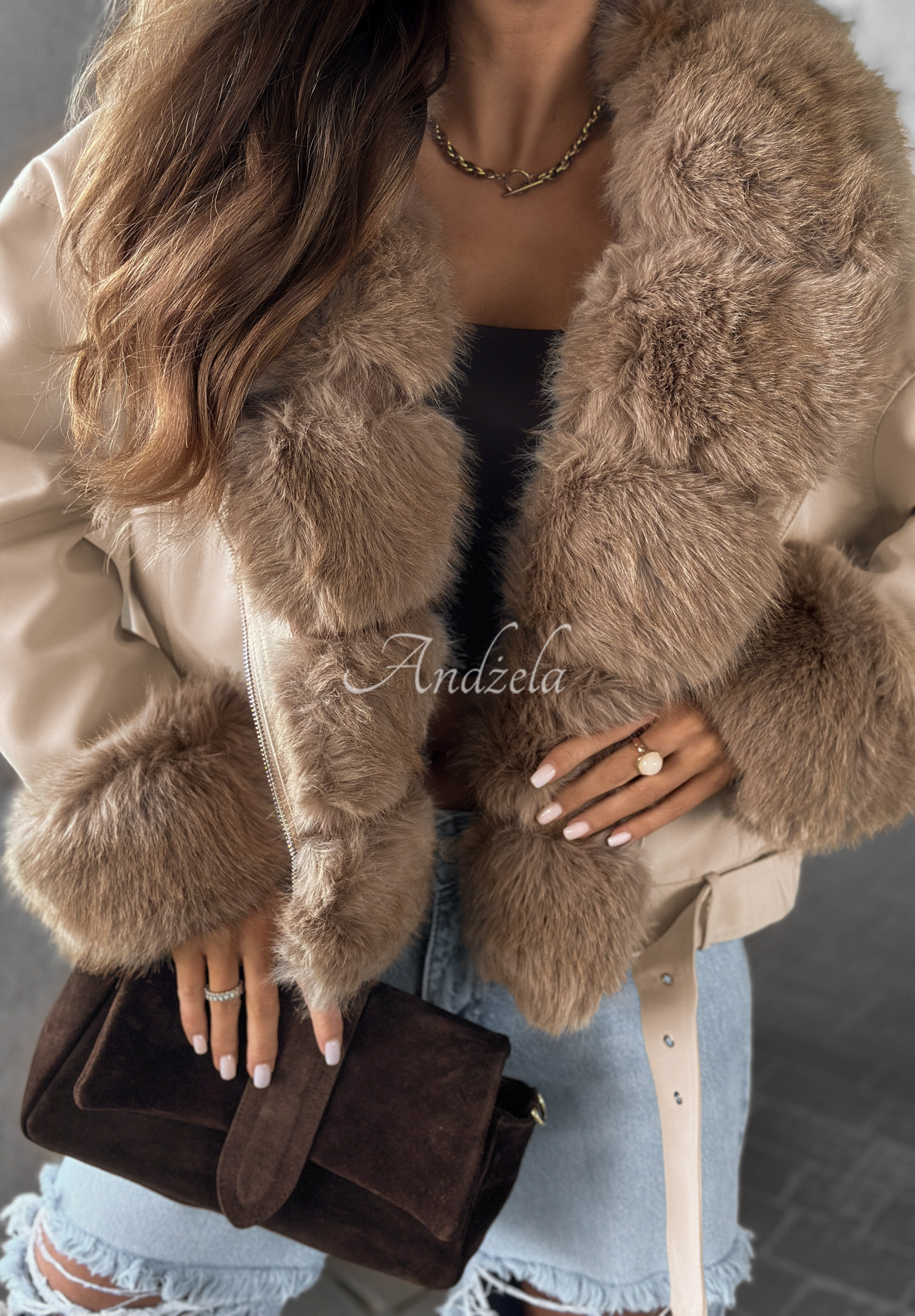 Kurtka z futerkiem Nothing To Hide jasnobeżowa - Andżela Sklep Online