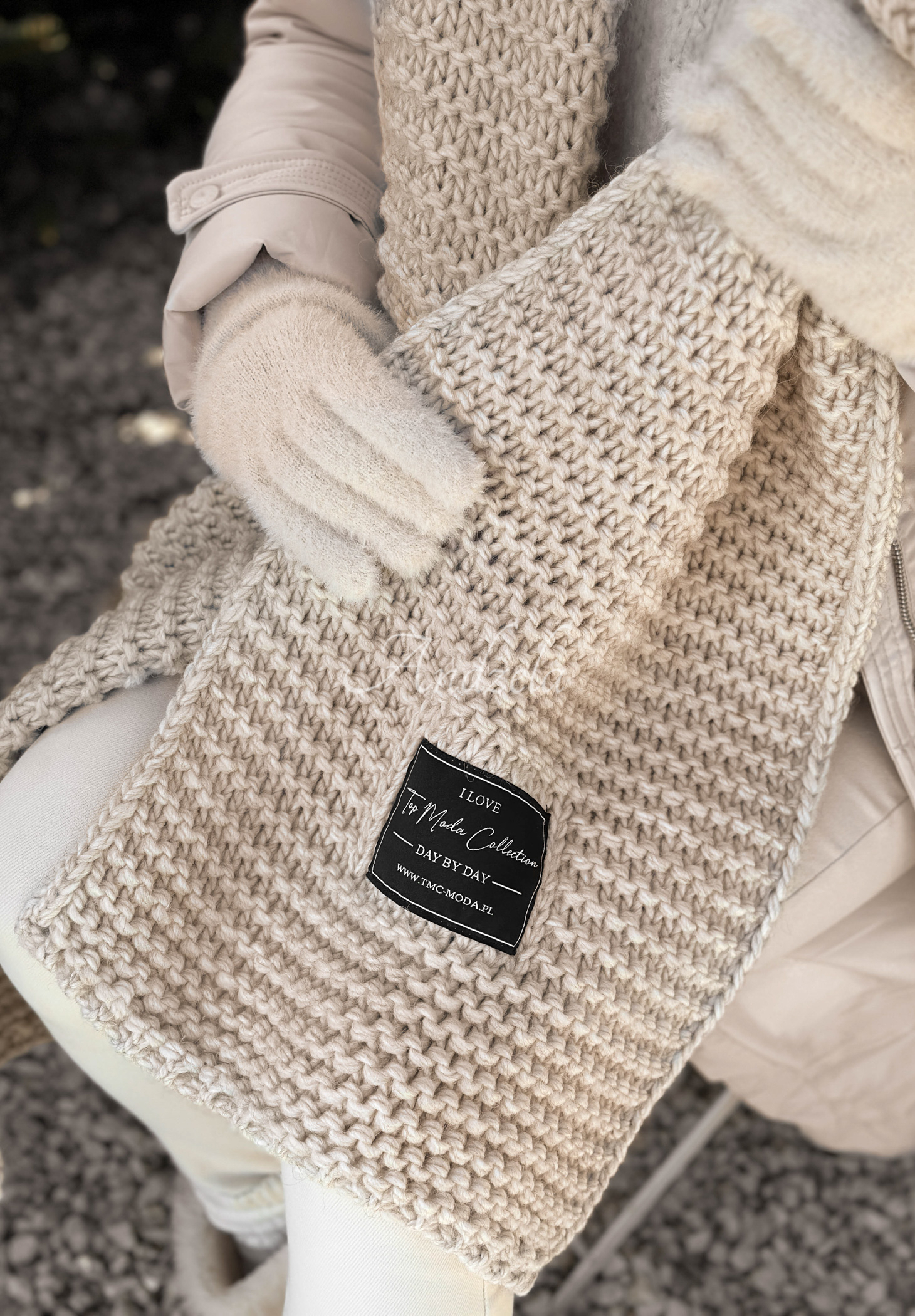Best Winter Days beige wool hat and scarf set - Andżela Online Store