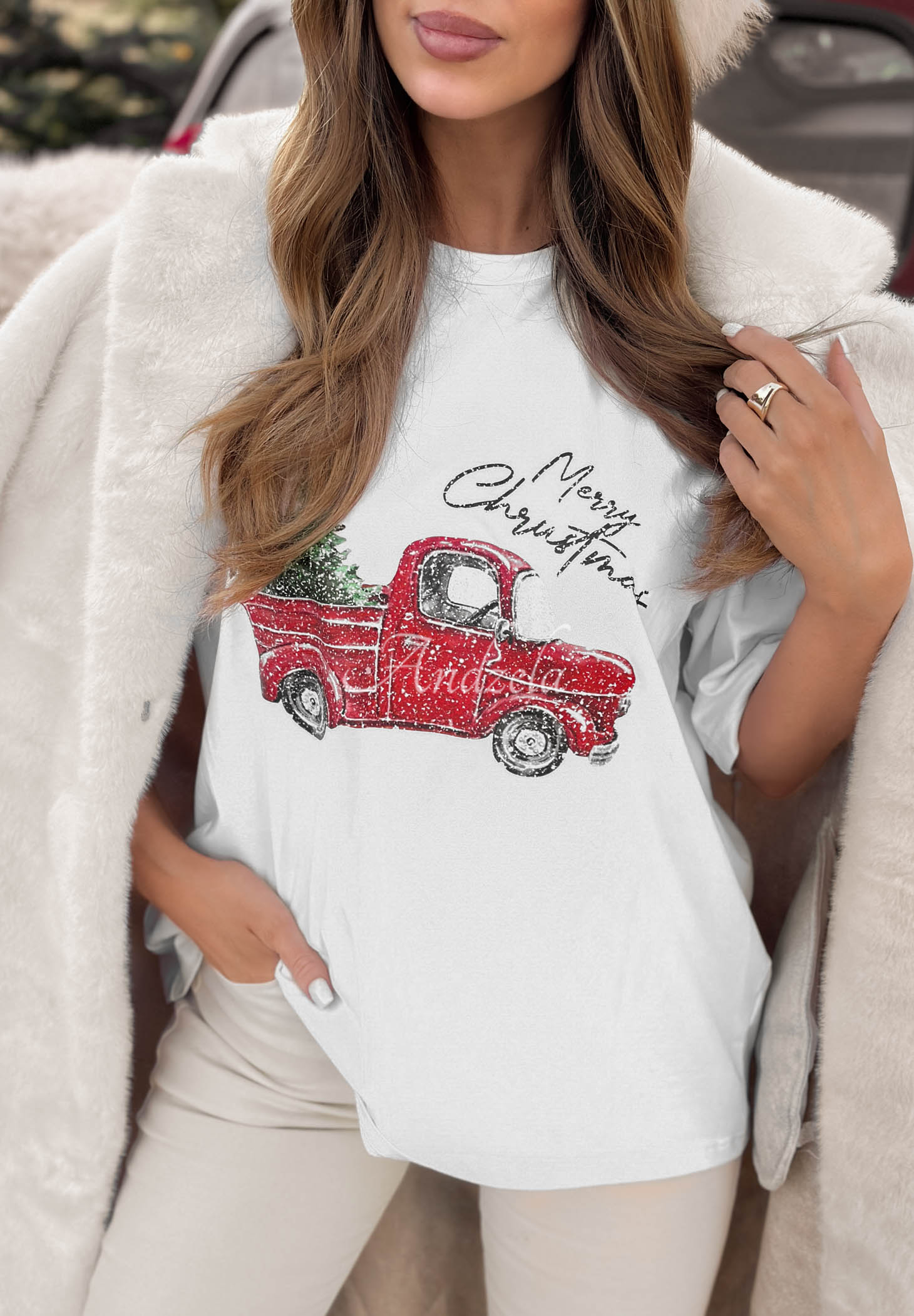 Świąteczny t-shirt z nadrukiem Merry Times biały - Andżela Sklep Online